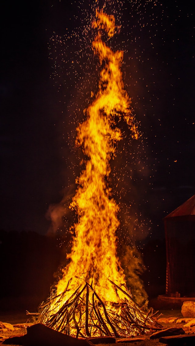 How to Celebrate Midsommar the Nordic Way — With a Touch of Pagan Magi ...